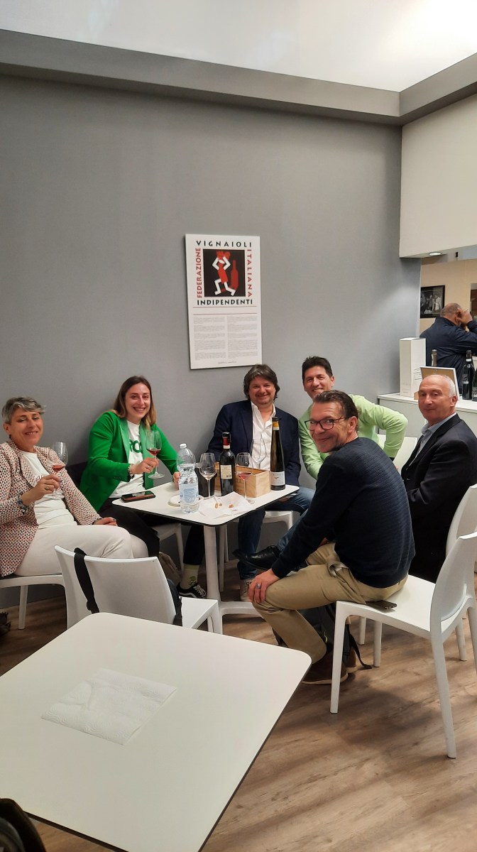 Visita al Vinitaly allo stand della cantina Il Falchetto – Adriano ...